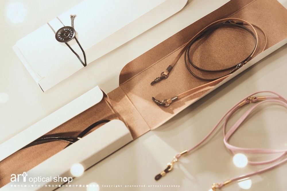 DIFFUSER TOKYO Dying Leather Glass Code 真皮手染眼鏡鏈 - 愛爾特眼鏡 | 您專屬的視光、配鏡諮詢師 | 台中眼鏡推薦